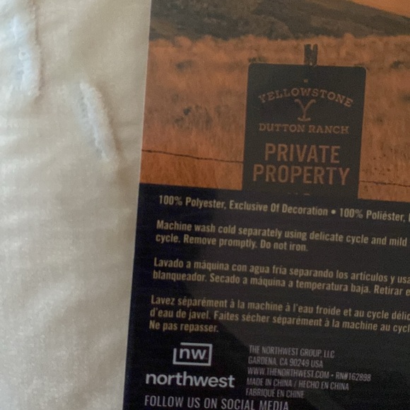 Yellowstone | Bedding | Yellowstone Sherpa Throw | Poshmark